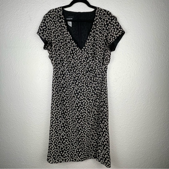 Jones New York | Dresses | Jones New York Floral Print Wrap Style Midi ...